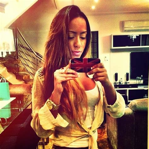 Rafaella Beckran La Bella Y Sexy Hermana De Neymar Jugador Del F C