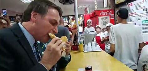 N O Consigo Me Controlar Diz Bolsonaro Sobre Comer Pastel Caldo