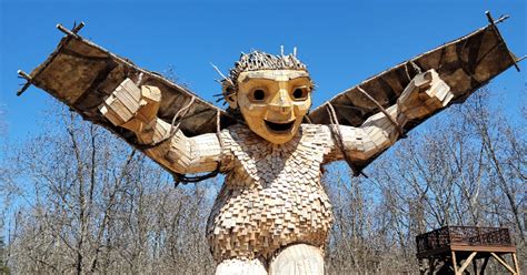 Visit The Giant Trolls At Aullwood Audubon In Dayton Ohio