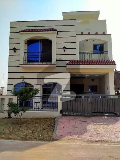 5 Marla Luxury House For Sale In Park View City Islamabad Park View