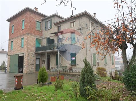 Vendita Terratetto Unifamiliare In Via Don Cirio Santi 2 Varano De