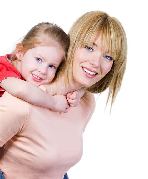 Belle Mère Nue Et Petite Fille 8 Ans Avec Le Long Bro Image stock