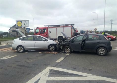 Groźnie wyglądający wypadek na Wschodniej Obwodnicy Wrocławia Dwie