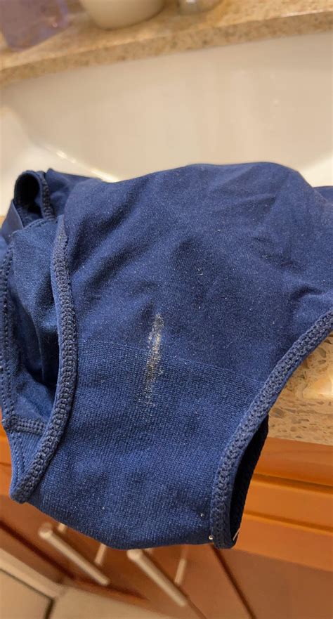 Moms Panties Scrolller
