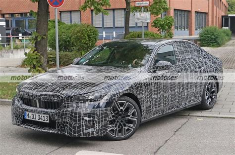 Así será el nuevo BMW Serie 5 por detrás una berlina que se reinventa