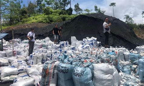 2 Penambang Batu Bara Ilegal Di Benteng Ditangkap