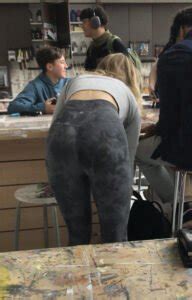 Hs Teen Pulls Up Legging Over Buttocks Candid Teens