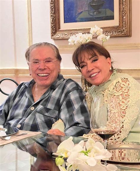 Túmulo de Silvio Santos fã mostra pela primeira vez a lápide do