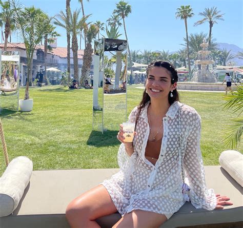 Sara Sampaio Posa Toda Nua Em Dia Especial Nuno Markl Mete Se A