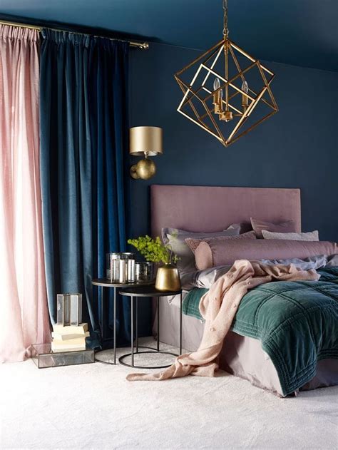 20 Fascinating Bedroom Decorating Ideas With Roses TRENDHMDCR Home