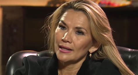 Tribunal condena a la expresidenta de Bolivia Jeanine Añez a 10 años de