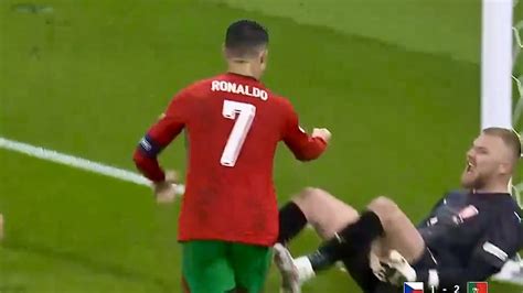 Lantisportività di Cristiano Ronaldo agli Europei bruttissimo doppio