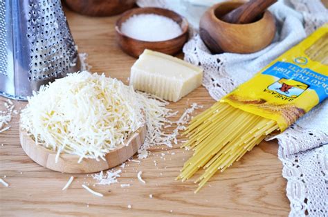 Spaghetti cacio e pepe Paste Băneasa