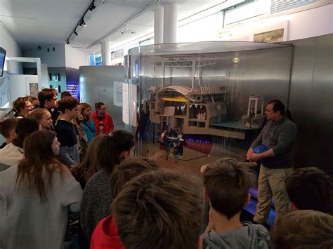 Besuch Im Kraftwerk Freudenau Am Biohist Links Und Infos