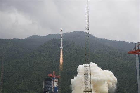 一箭9星中国成功发射吉利星座01组卫星 和平鸽 新浪博客