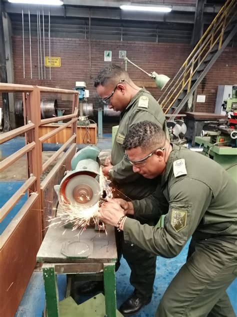 Técnico Profesional en Mantenimiento y Operación de Armas Básicas de