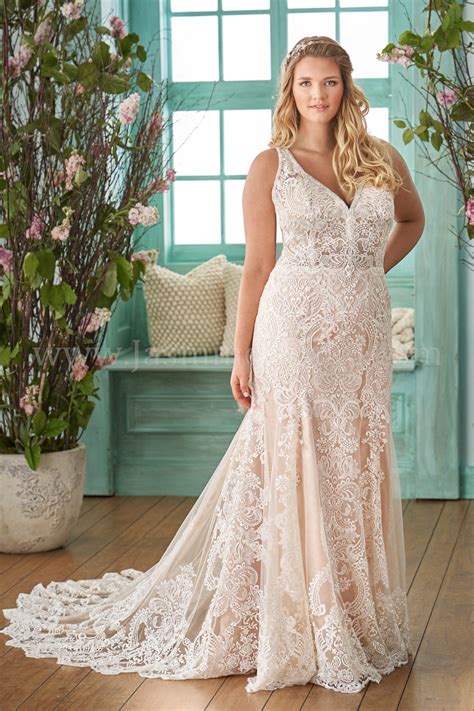 T192053 PLUS Illusion Bodice V Neck Embroidered Lace Fit Flare