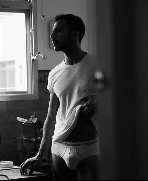 Ex BBB Matheus Lisboa Aparece A Rola Marcando Na Cueca Todos