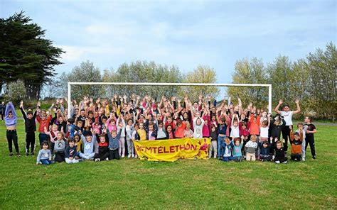 Les enfants de lécole Sainte Jeanne dArc à Guissény ont couru pour le