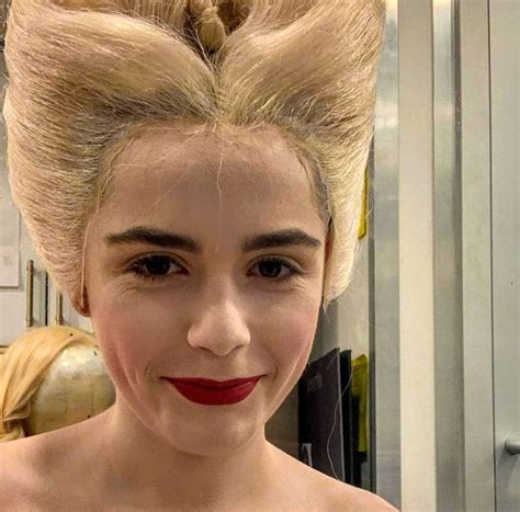 Pin By Kinga On Chilling Adventures Of Sabrina Sabrina Witch