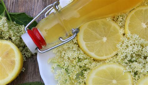 Recept Za PRAVI Starinski Sok Od ZOVE Napravite Sirup Od 40 CVETOVA