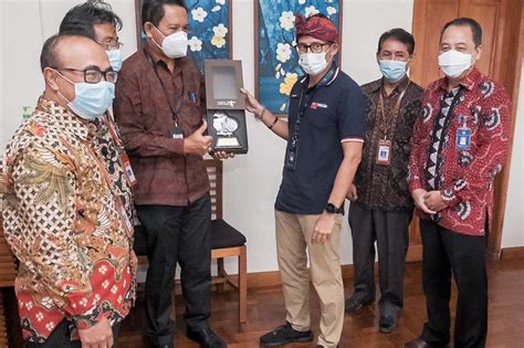 InfoPublik Menparekraf Minta Politeknik Negeri Bali Bantu Peningkatan