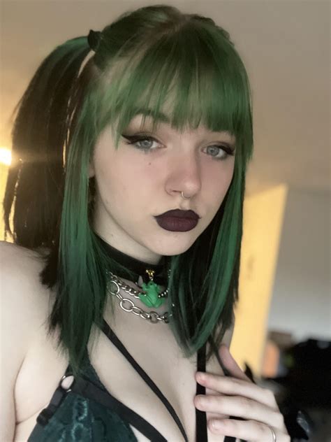 U Cdnfroggy Froggy On Reddxxx The NSFW Browser