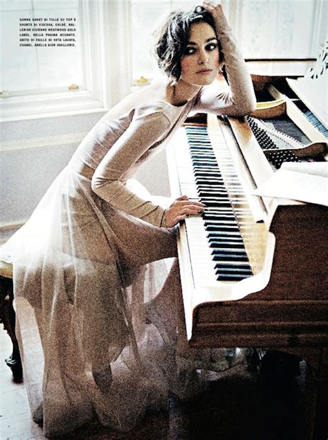 S O M E T H I N G V A G U E Vogue Italia Jan