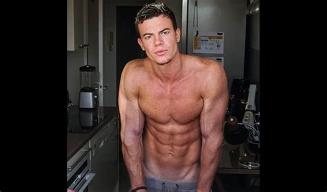 Photo Adrien Laurent Muscl Sur Instagram Le Avril Purepeople