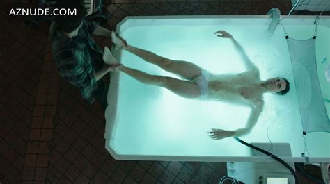 Robbie Amell Nude Transando Pelado No Filme Xvideos Gay