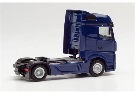 Herpa Mercedes Benz Actros Bigspace 18 Zugmaschine Kobaltblau 309189 002