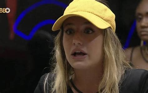 BBB 23 Bruna é acusada de racismo por chamar Fred Nicácio de urubu de