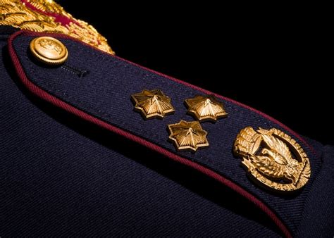 Polizia Di Stato Ecco I Nuovi Distintivi Di Qualifica Foto Sky Tg
