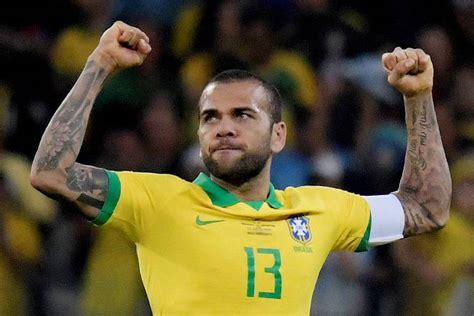 Justi A De Barcelona Concede Liberdade Provis Ria A Daniel Alves Sob