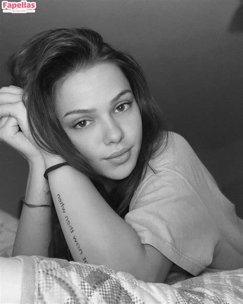 Foxylauragirl Nude Leaks Fapellas