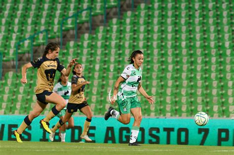 Deneva Cagigas Santos Laguna Vs Pumas Unam J A Liga Mx Femenil
