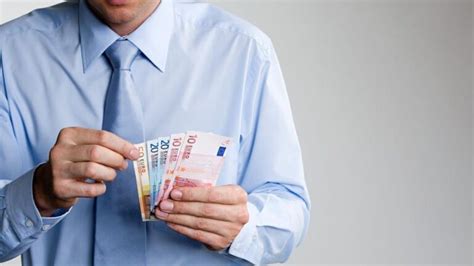 Ayudas Para Parados Mayores 45 Sin Cargas REQUISITOS Y BENEFICIOS