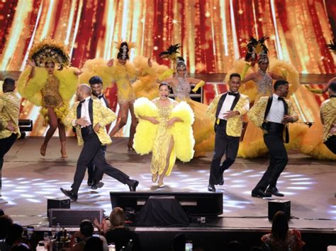 La Gonz Lez Re Ne Todos Sus Personajes Con Gran Show En El Jaragua