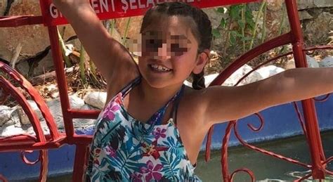 Bambina Di 8 Anni Cade Al Parco E Muore Due Giorni Dopo Una Costola