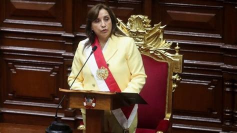Abogada Dina Boluarte Jura Como Primera Presidenta De La Historia De