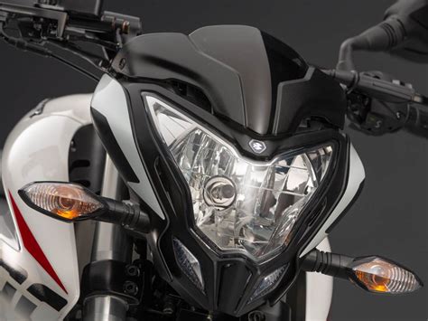 Galeria de fotos Bajaj Dominar 200 é lançada no Brasil preço de R