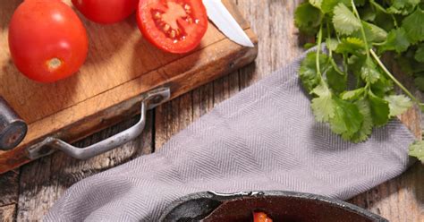 Recette Cuisses De Poulet Basquaise Marie Claire