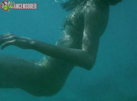 Nackte Zoe Saldana In Haven