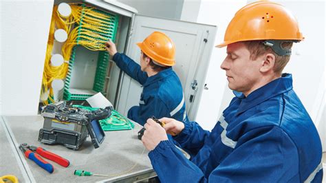 Comment devenir technicien fibre optique Éco PSE