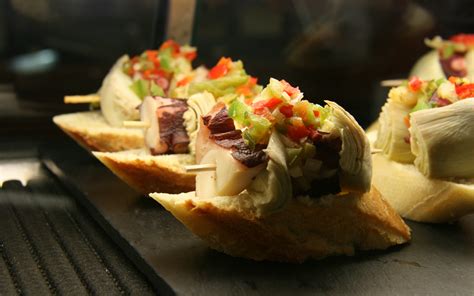 Los 13 mejores bares de pinchos en San Sebastián parte vieja