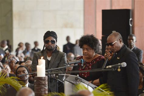 L Artiste Congolaise Tshala Muana Reine Du Mutuashi Est Morte
