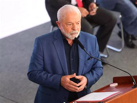 Lula sanciona lei que torna dia da Consciência Negra feriado nacional
