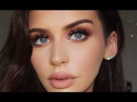 Tutorial Make Up Carli Bybel