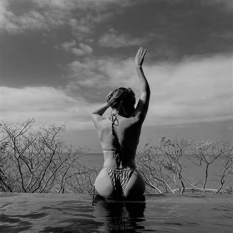 Nice View Of Emily Osment Nude Celebritynakeds