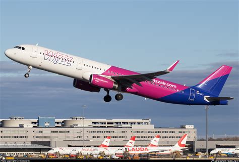HA LXY Wizz Air Airbus A321 231 WL Photo By Felix Sourek ID 1236721